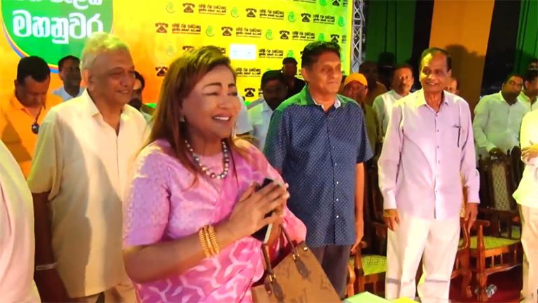 Geetha Kumarasinghe joins Sajith Premadasa at Kandy Rally - Sri Lanka